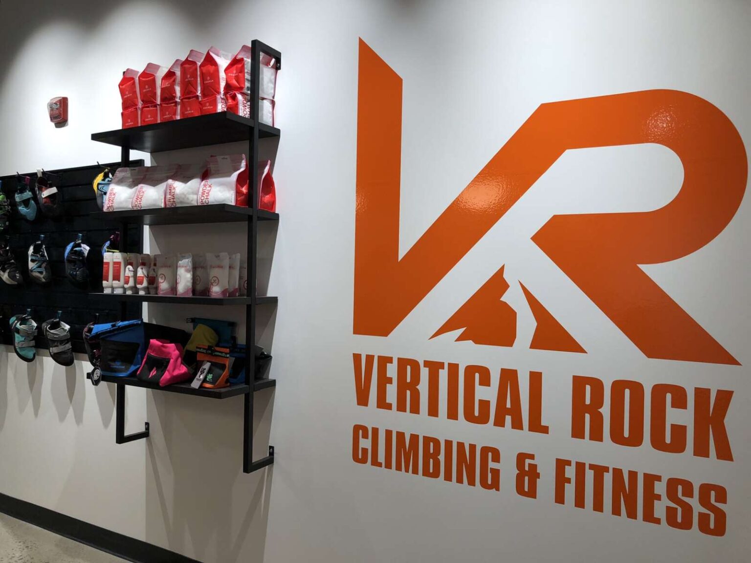 Vertical Rock bouldering gym with coffee shop opens in Tysons | FFXnow