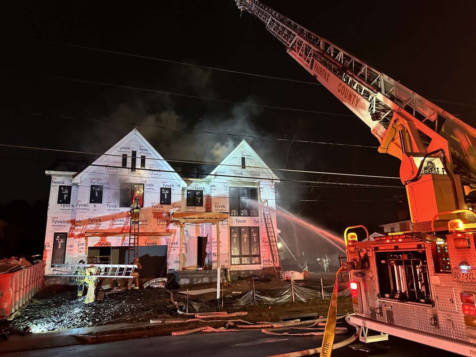 JUST IN: Firefighter sustains ‘minor’ injury in Vienna house fire | FFXnow