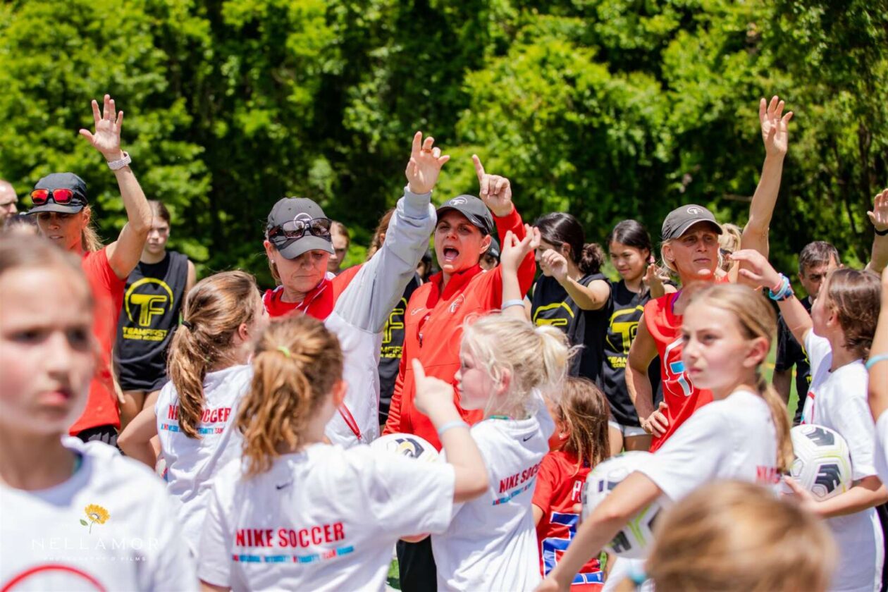 Mia Hamm and other soccer icons put on clinic for McLean youth players ...