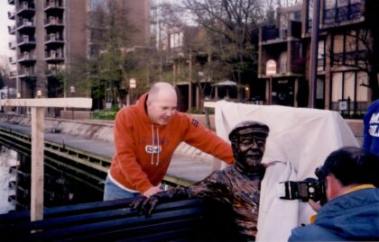 Artist behind Reston’s ‘Bronze Bob’ statue to visit for 20th ...