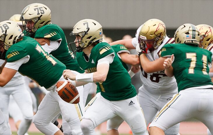 Langley football team gains 564 total yards in 48-14 win over Yorktown ...