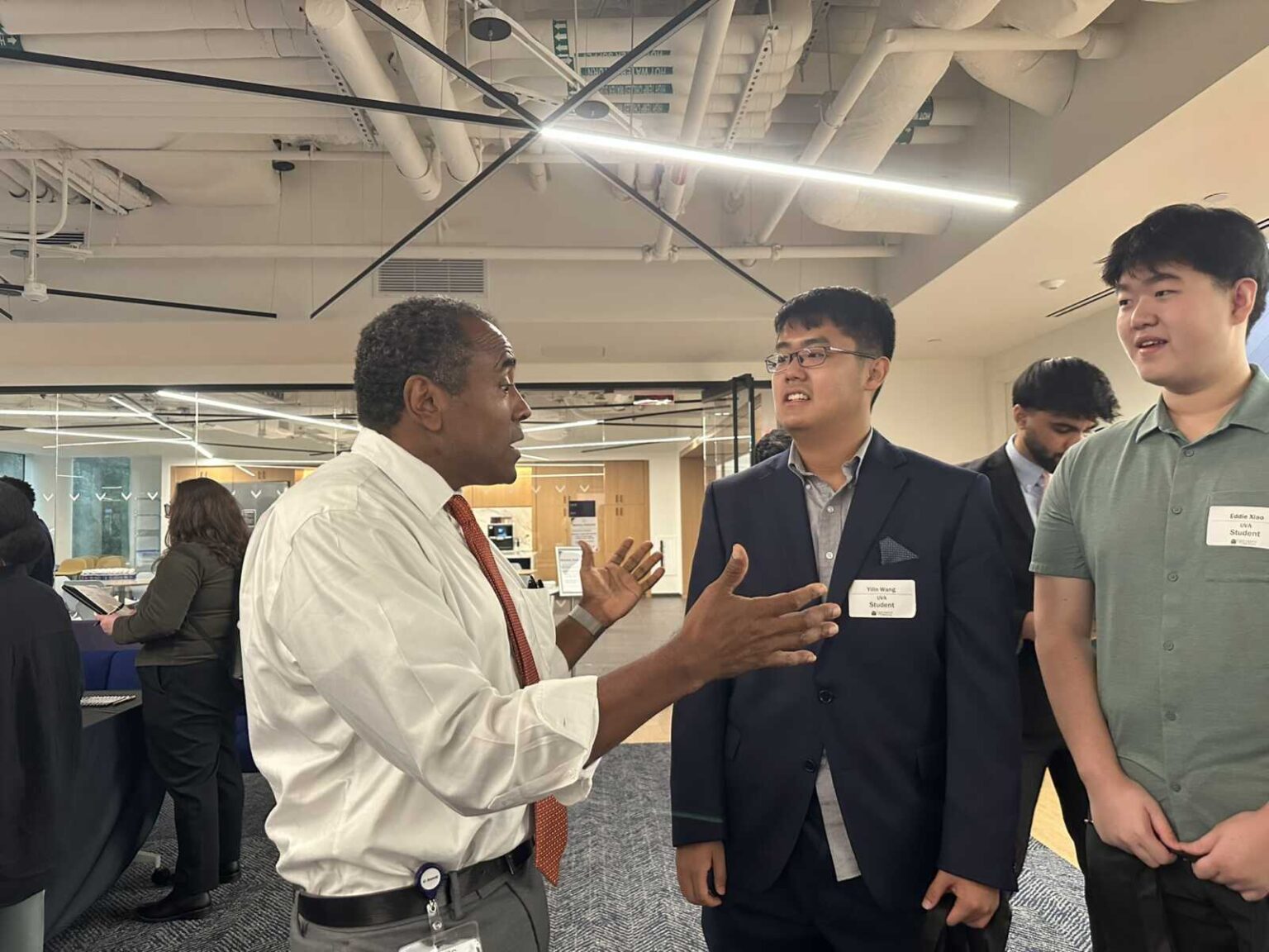 Faced with tightening job market, recent college grads crowd N. Va ...