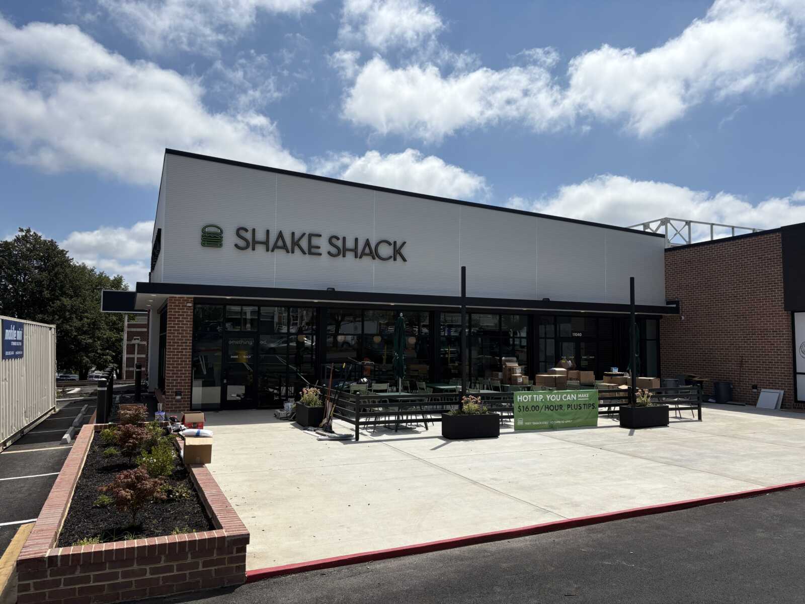 Fairfax City’s new Shake Shack will open next week | FFXnow