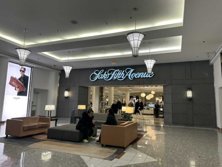 BREAKING: Saks Fifth Avenue to close Tysons Galleria store after 38 ...